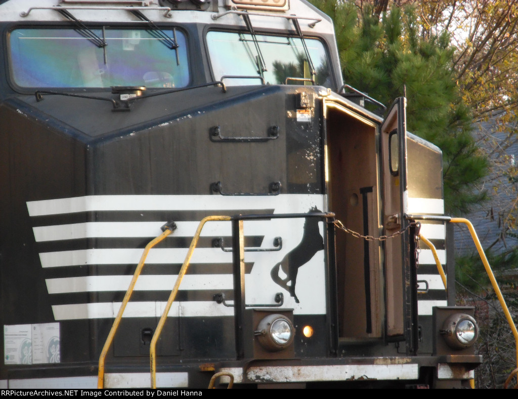 NS 9759's cab door is open